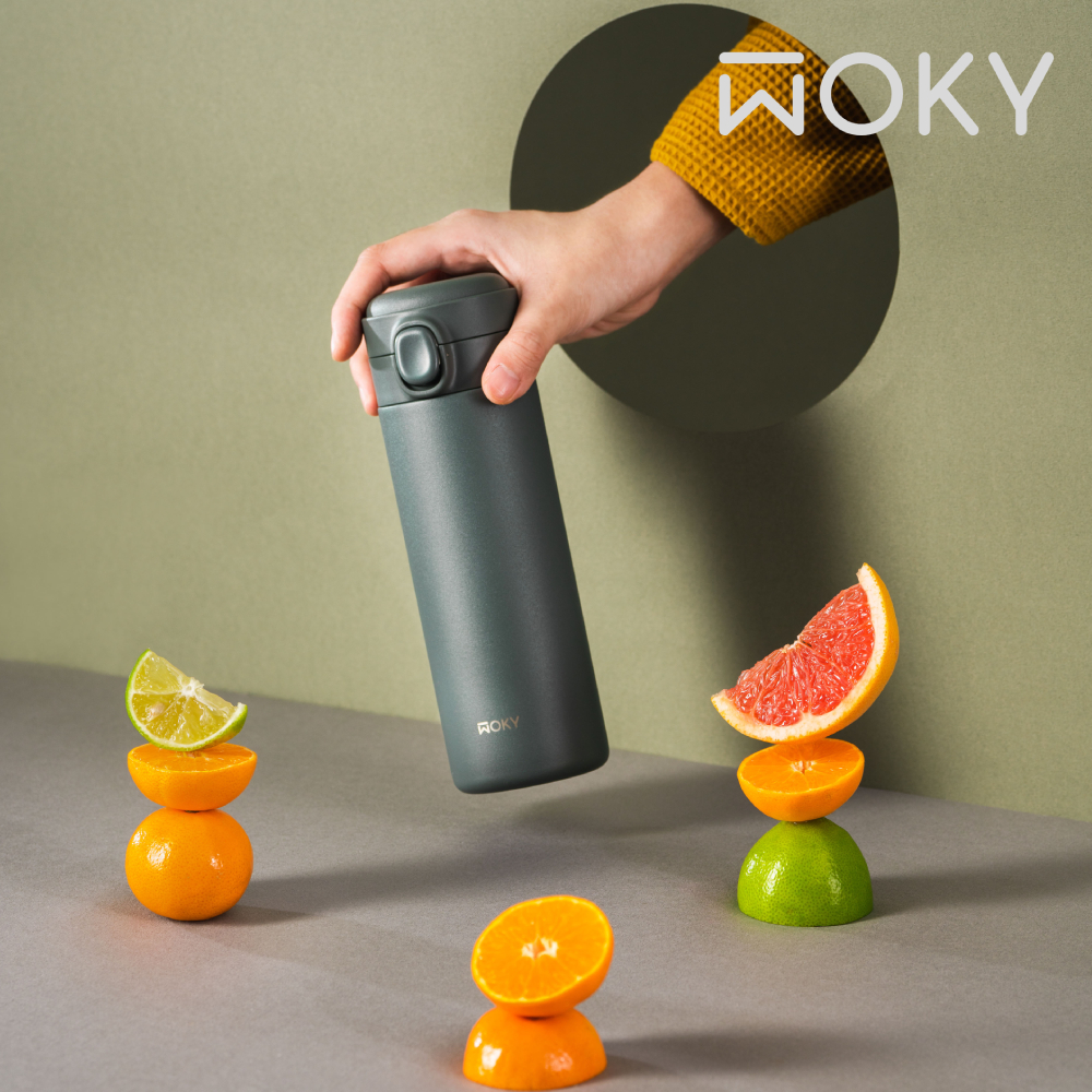 【WOKY 沃廚】輕量輕芯鈦瓷易潔層彈蓋保溫瓶(450ML) - 全聯全電商